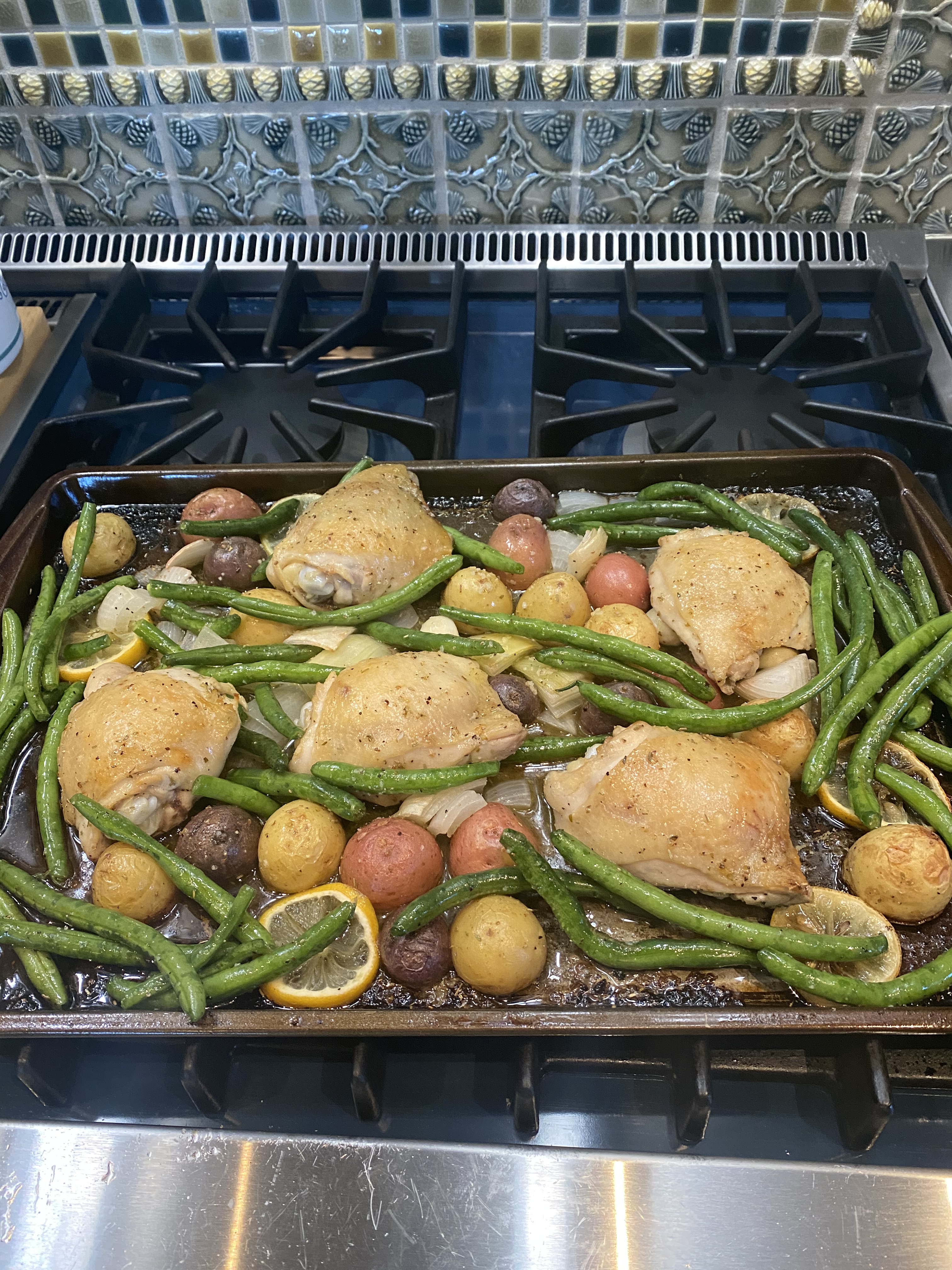 Roasted Chicken Thighs with Potatoes and String Beans Sheet Pan ...
